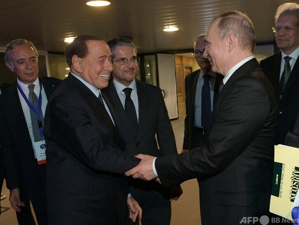 プーチン氏はウクライナ侵攻「あおられた」 元伊首相が擁護発言 写真3枚 国際ニュース：AFPBB News