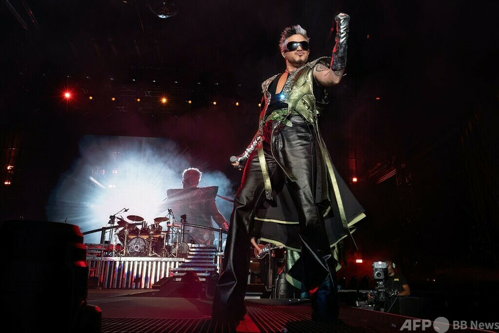 クイーン＋アダム・ランバート、F1米国GPで公演 写真10枚 国際ニュース：AFPBB News