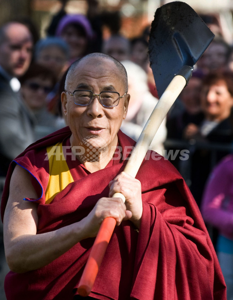 世界の人気指導者にオバマ大統領やダライ・ラマ 仏調査 写真2枚 国際ニュース：AFPBB News