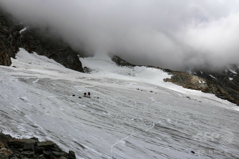 30年前に行方不明のドイツ人登山者、氷河から遺体発見 スイス 写真1枚 国際ニュース:afpbb News