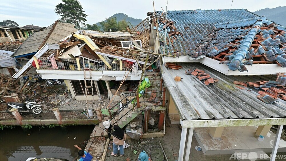 動画：インドネシアでM5.6の地震 現地映像 写真1枚 国際ニュース：AFPBB News