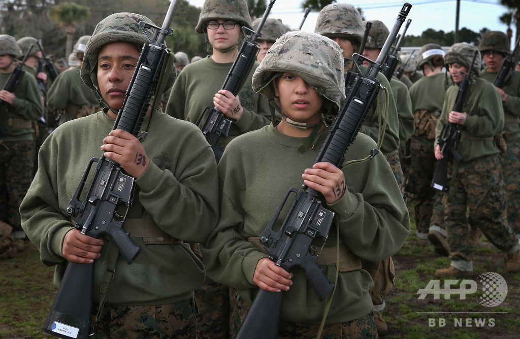 米海兵隊史上初、男女混合で新兵訓練実施へ 写真6枚 国際ニュース：AFPBB News