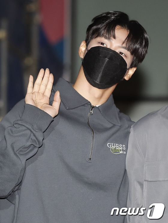 [★フォト] TAN、暗闇の中でも輝くビジュアル – KOREA WAVE 写真枚 国際ニュース：AFPBB News