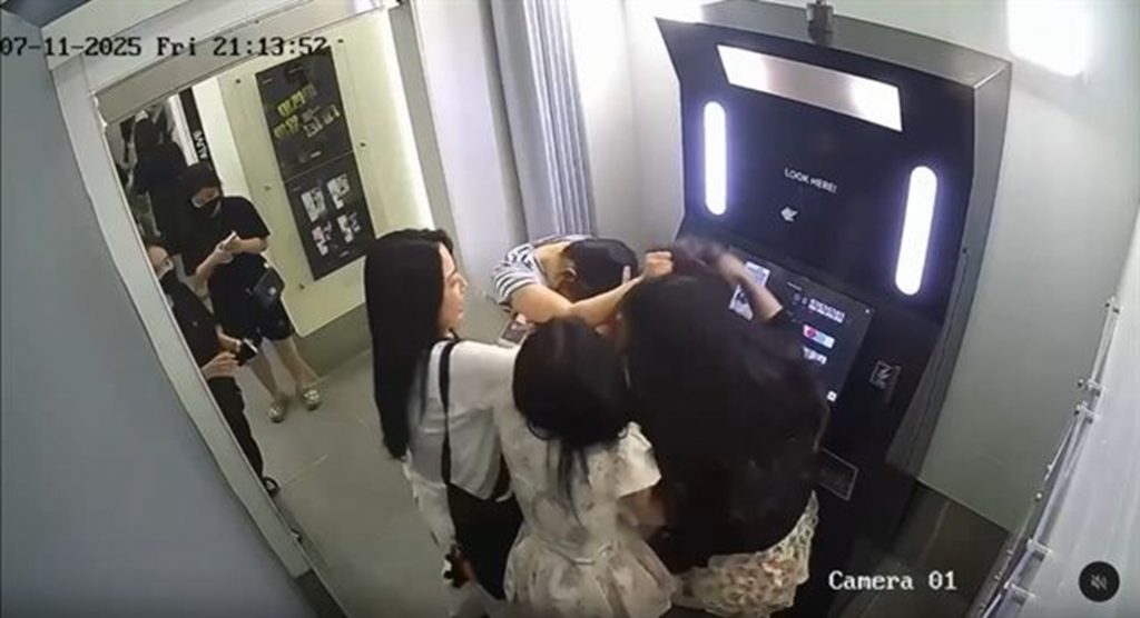 「国の恥さらしだ」韓国人女性がベトナムで現地女性を暴行…SNSで拡散・非難殺到 写真枚 国際ニュース：AFPBB News