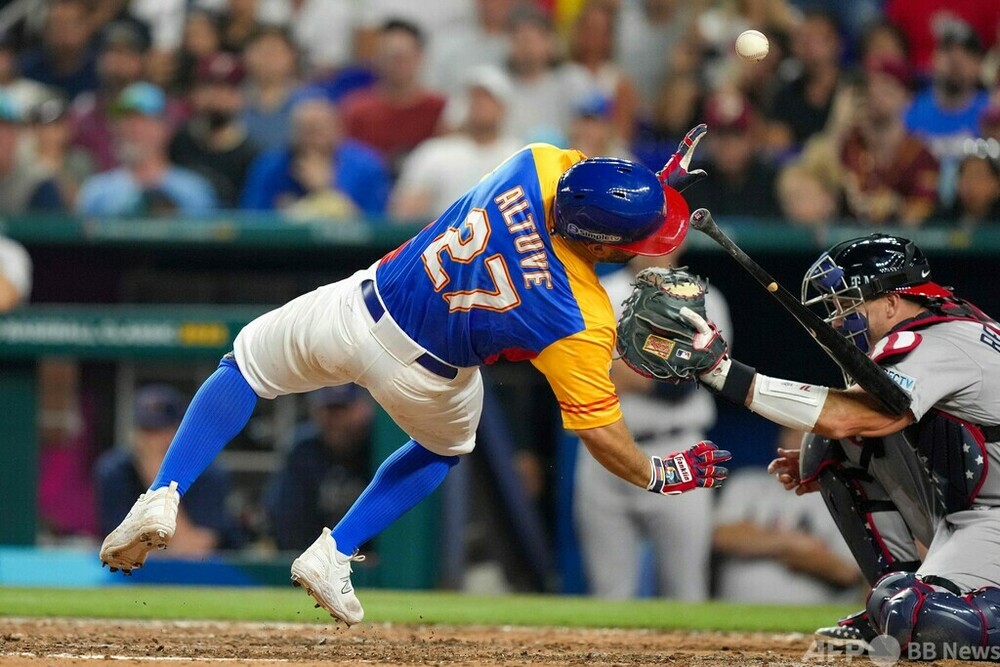 アルトゥーベ、WBCで右手親指を骨折 手術で離脱へ 写真2枚 国際ニュース：AFPBB News