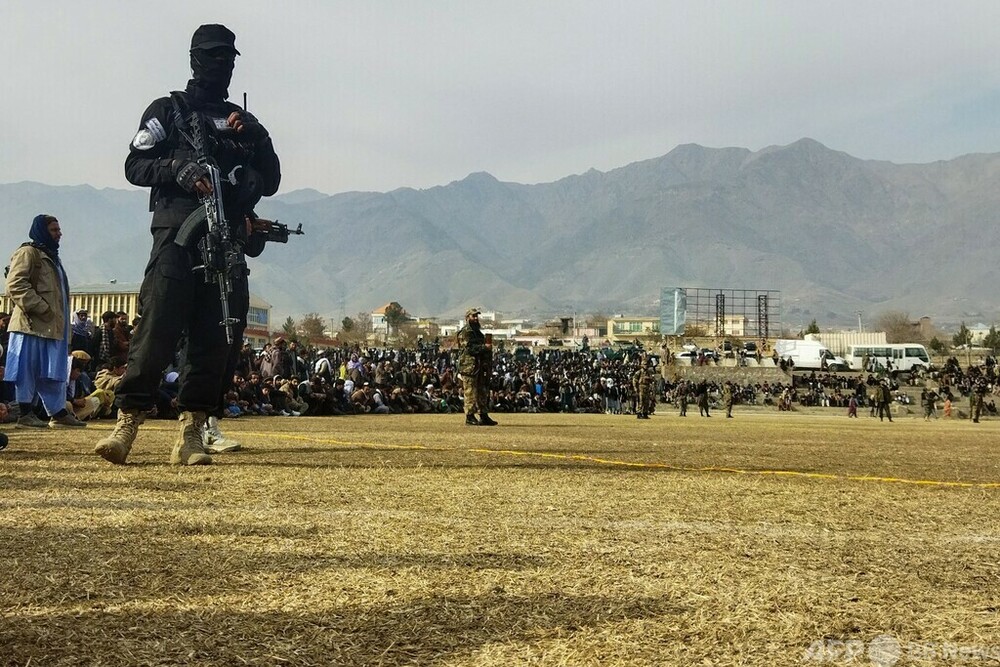 タリバン、27人に公開むち打ち刑 写真6枚 国際ニュース：AFPBB News