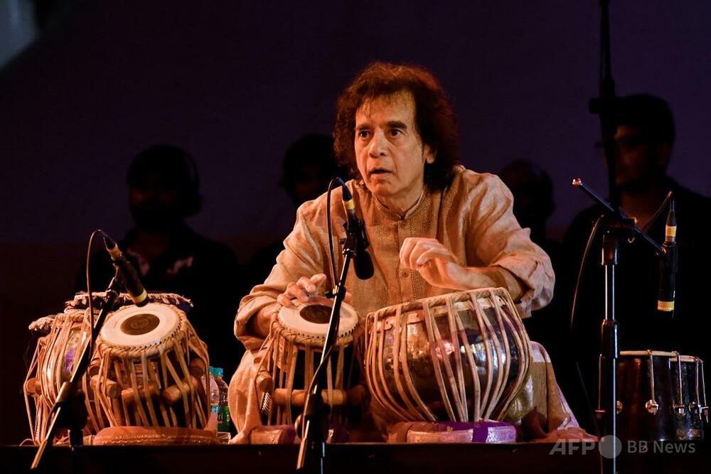 タブラ奏者ザーキル・フセインさん死去 73歳 グラミー賞4度受賞 写真1枚 国際ニュース：AFPBB News