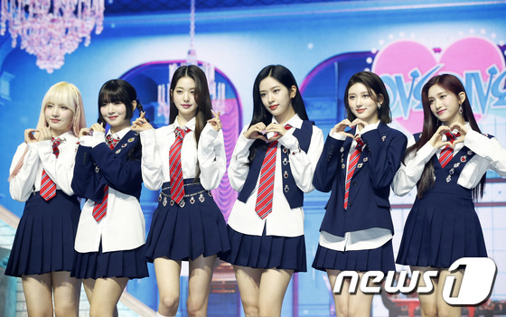 IVE、2ndシングル「LOVE DIVE」ショーケースを開催 – KOREA WAVE 写真枚 国際ニュース：AFPBB News