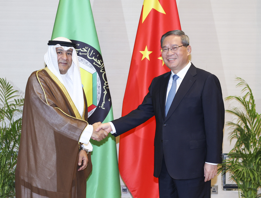 李強総理、湾岸協力会議事務局長と会談 写真2枚 国際ニュース：AFPBB News