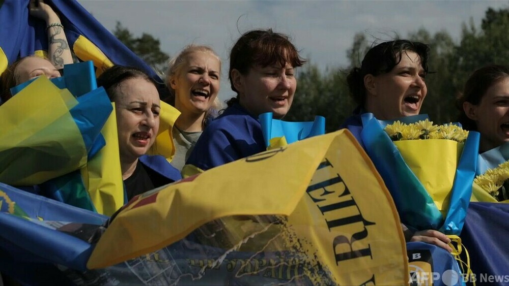 動画：ロシアとウクライナ、103人ずつ捕虜交換 UAEが仲介 写真1枚 国際ニュース：AFPBB News