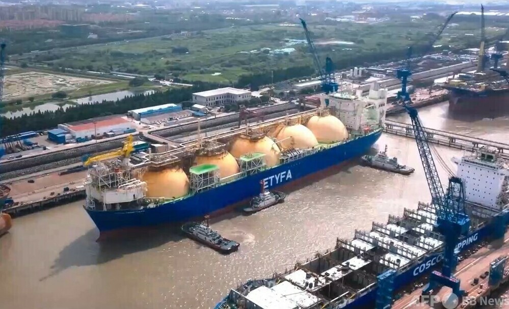 LNG運搬船を「海上のLNG貯蔵基地」に 中国上海 写真1枚 国際ニュース：AFPBB News