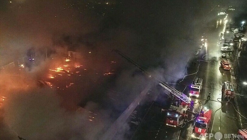 ロシアのナイトクラブで火災、13人死亡 2人拘束