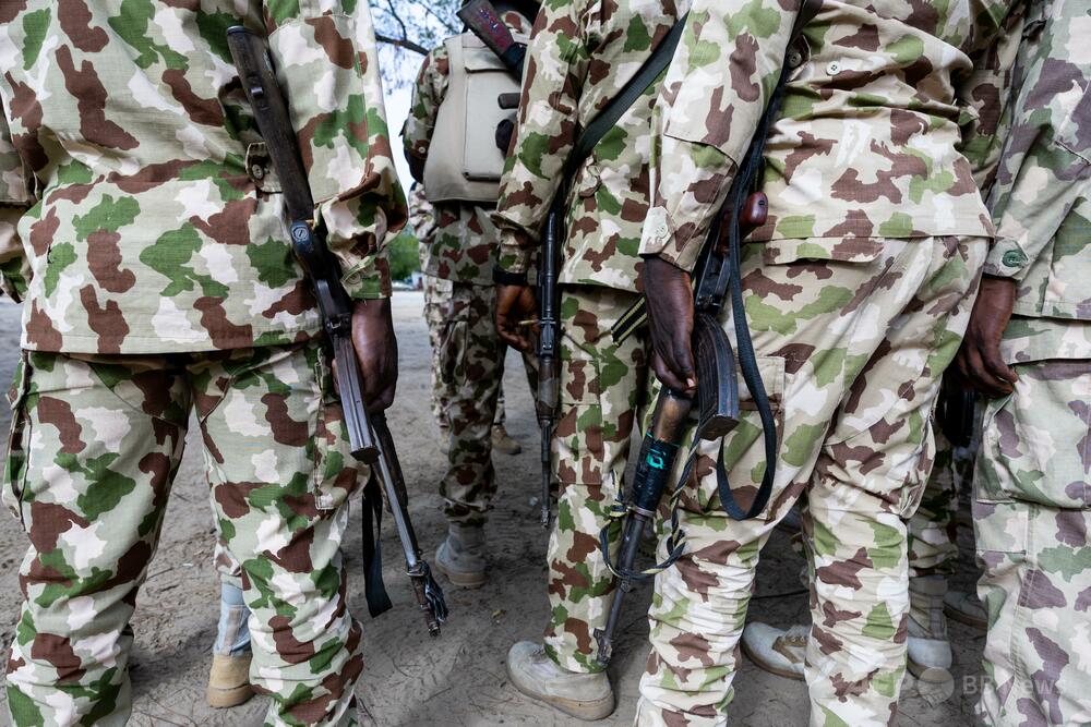 武装集団が拉致した少女ら12人を解放、ナイジェリア 写真1枚 国際ニュース：AFPBB News