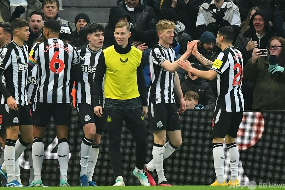 ニューカッスルがマンUに勝利、首位アーセナルも白星 写真10枚 国際ニュース：AFPBB News