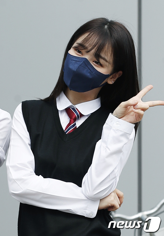 [★フォト] OH MY GIRL ミミ＆スンヒ、愛らしい女子高校生 – KOREA WAVE 写真枚 国際ニュース：AFPBB News