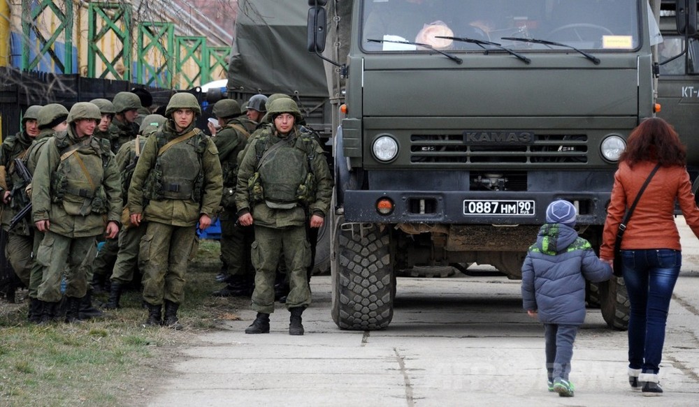 「ロシア軍がクリミアを完全支配」、米高官が見解 写真4枚 国際ニュース:afpbb News