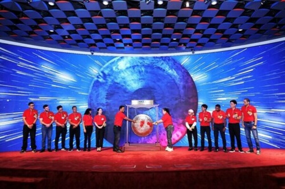 J&T Expressが香港証取に上場、物流分野の国際的リーダーへのマイルストーンに 写真1枚 国際ニュース：AFPBB News