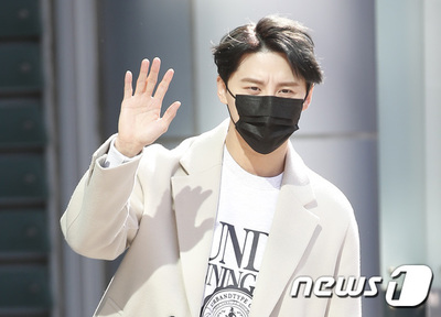 [★フォト] ジュンス、1日ラジオDJです – KOREA WAVE 写真枚 国際ニュース：AFPBB News