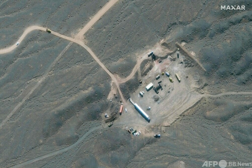 イラン核施設近くで爆発 軍は防空演習と説明 写真2枚 国際ニュース：AFPBB News