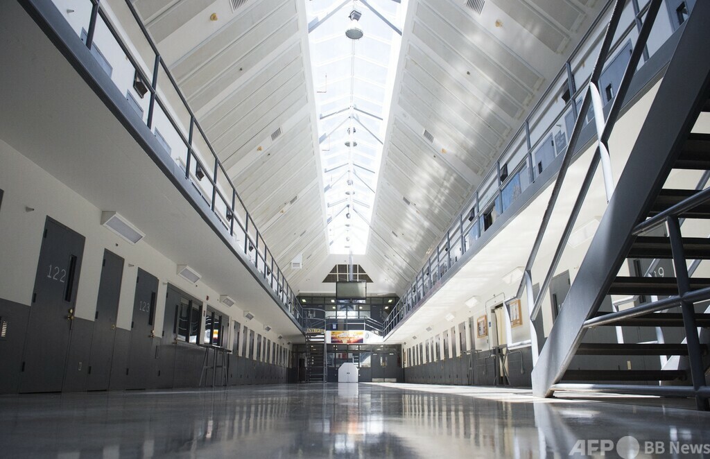 米刑務所で性的暴行、刑務官が居房の鍵売却か 女性受刑者らが提訴 写真1枚 国際ニュース:afpbb News