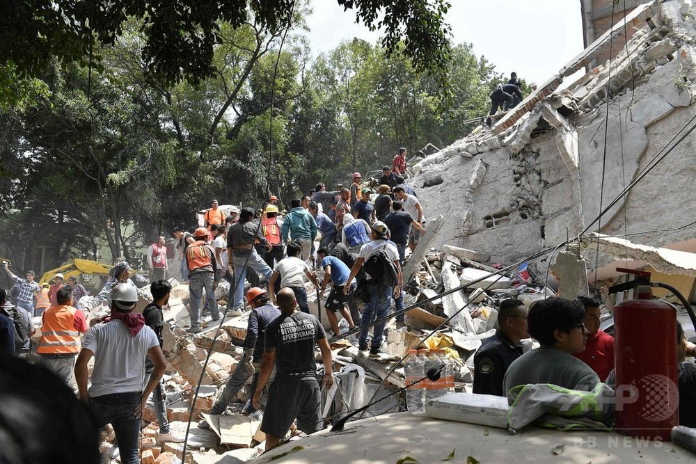メキシコでM7.1の地震 100人超死亡、首都で複数の建物崩壊 写真25枚 国際ニュース：AFPBB News