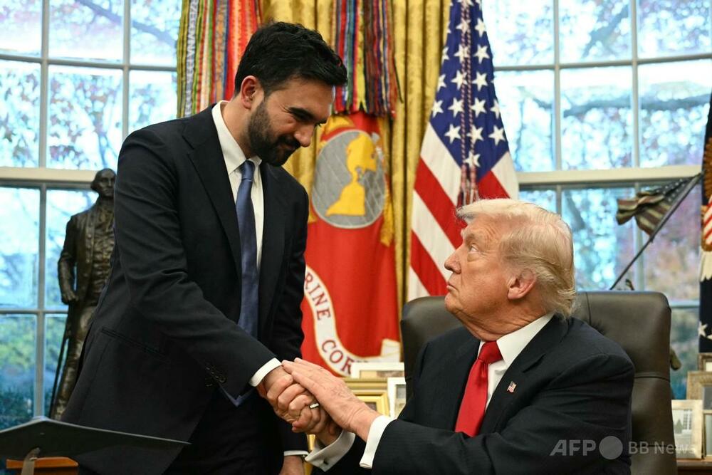 マムダニ次期NY市長とトランプ氏、対立一転和やかに会談 写真4枚 国際ニュース：AFPBB News