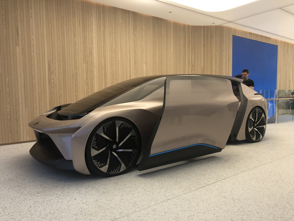 中国EVのNIOが香港上場、25年には25カ国・地域に進出 写真1枚 国際ニュース：AFPBB News