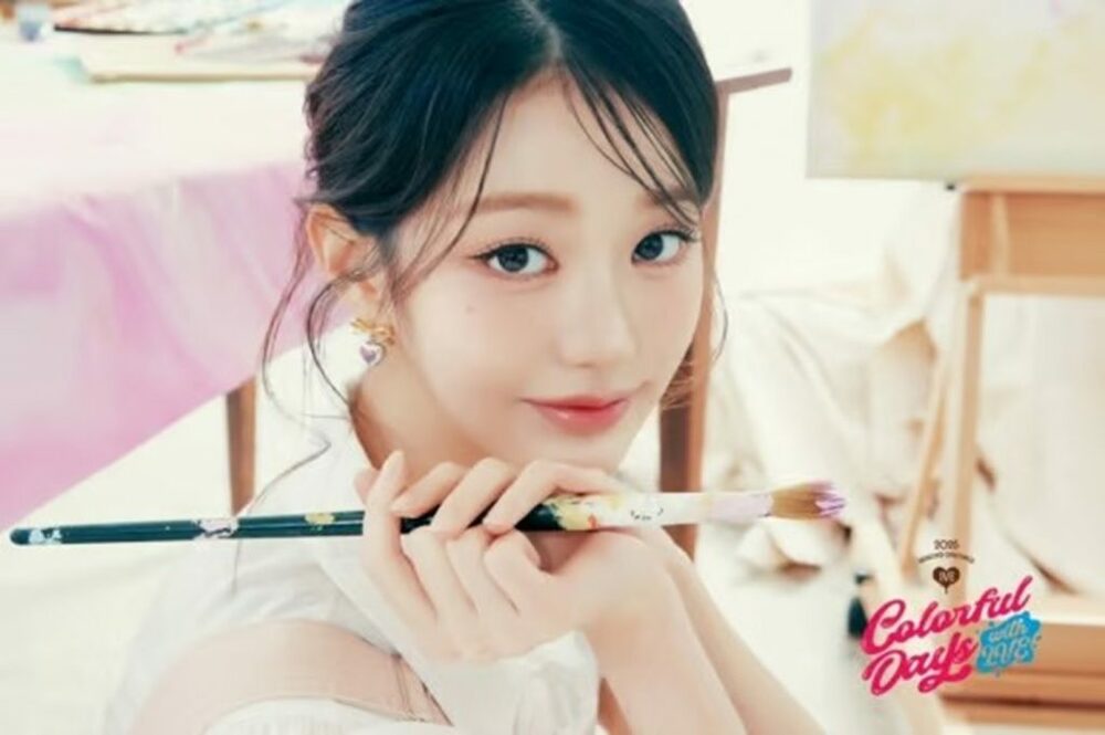 IVEが2025シーズングリーティング「COLORFUL DAYS with IVE」 写真枚 国際ニュース：AFPBB News