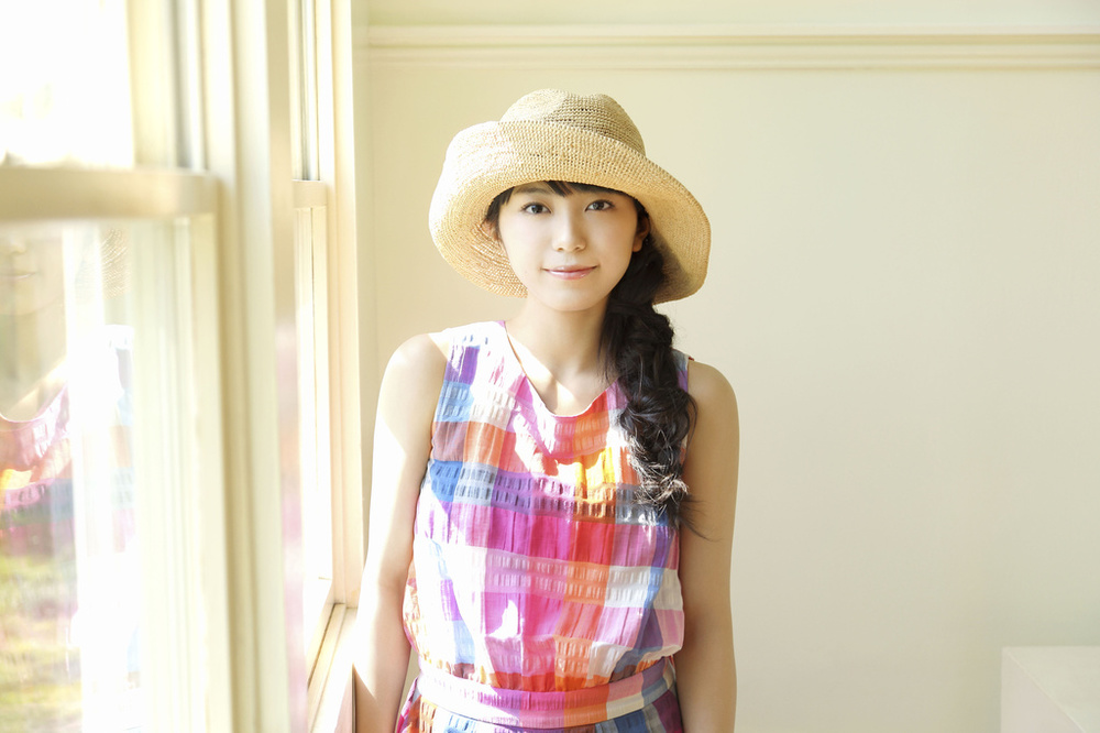 HAPPY NEWSゲスト審査員にmiwaさんが就任！―新聞を読んで「気づき、感じ、考える」時間を持ちたい― 写真1枚 国際ニュース ...