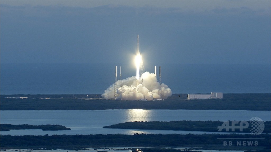 「宇宙の天気」観測へ、米衛星「DSCOVR」打ち上げ成功 写真1枚 国際ニュース：AFPBB News