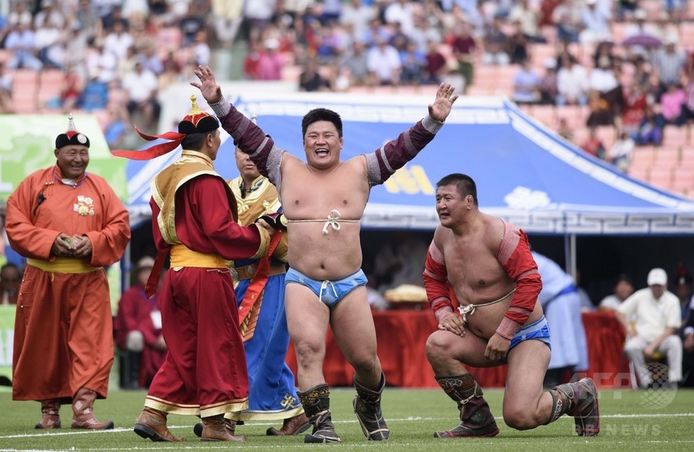 モンゴルの夏の祭典「ナーダム」で相撲大会 写真26枚 国際ニュース：AFPBB News