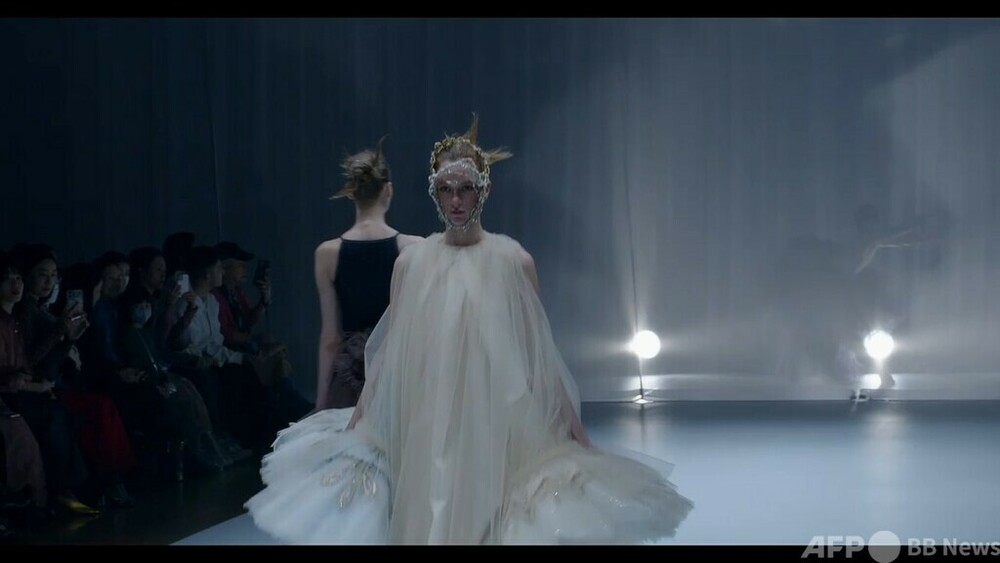 Chika Kisada: ballerina-turned-designer focuses physical expression in ...