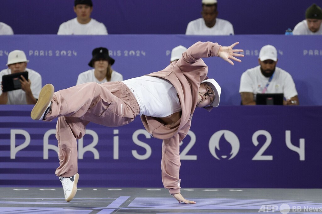 湯浅亜実がブレイキン女子初代金メダル パリ五輪 写真10枚 国際ニュース:afpbb News