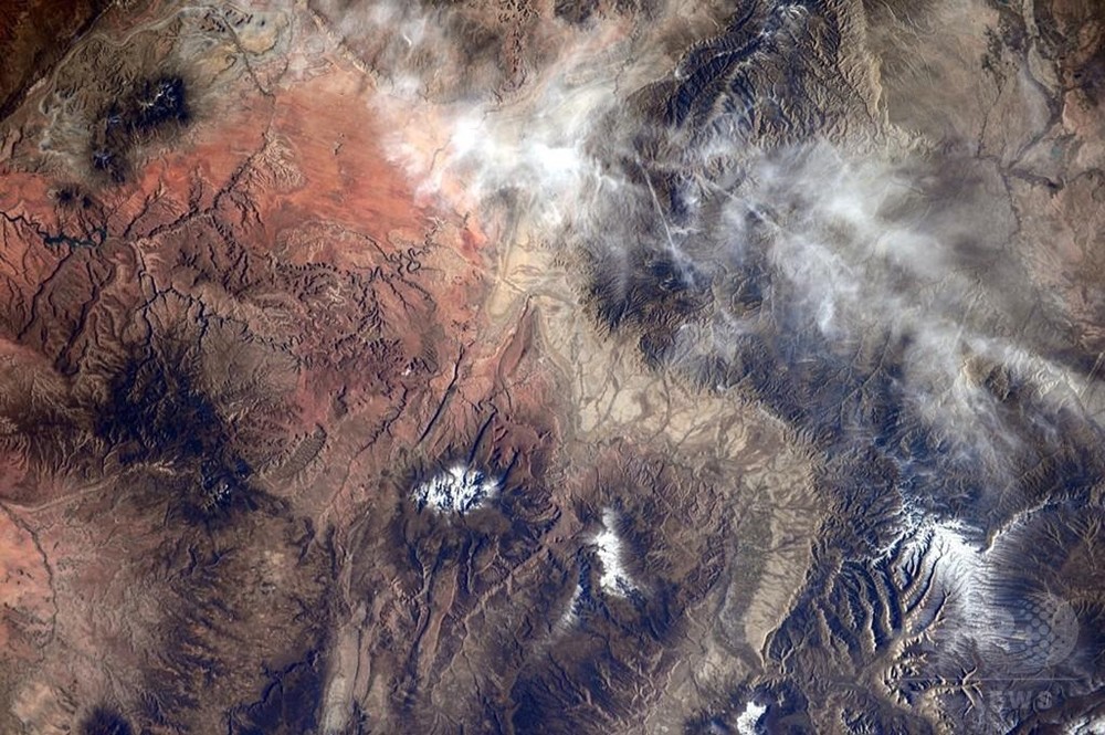 帰還間近の宇宙飛行士が撮影したイエローストーン国立公園 写真1枚 国際ニュース：AFPBB News