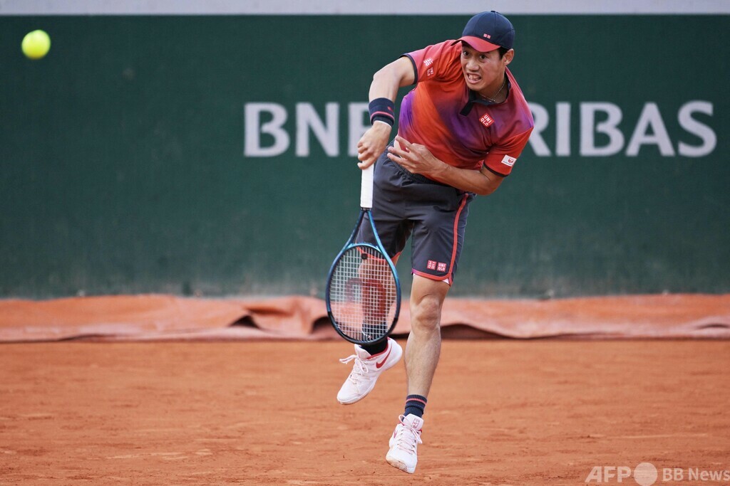 錦織圭、右肩痛で途中棄権 3年ぶりgsの全仏は2回戦敗退 写真2枚 国際ニュース:afpbb News