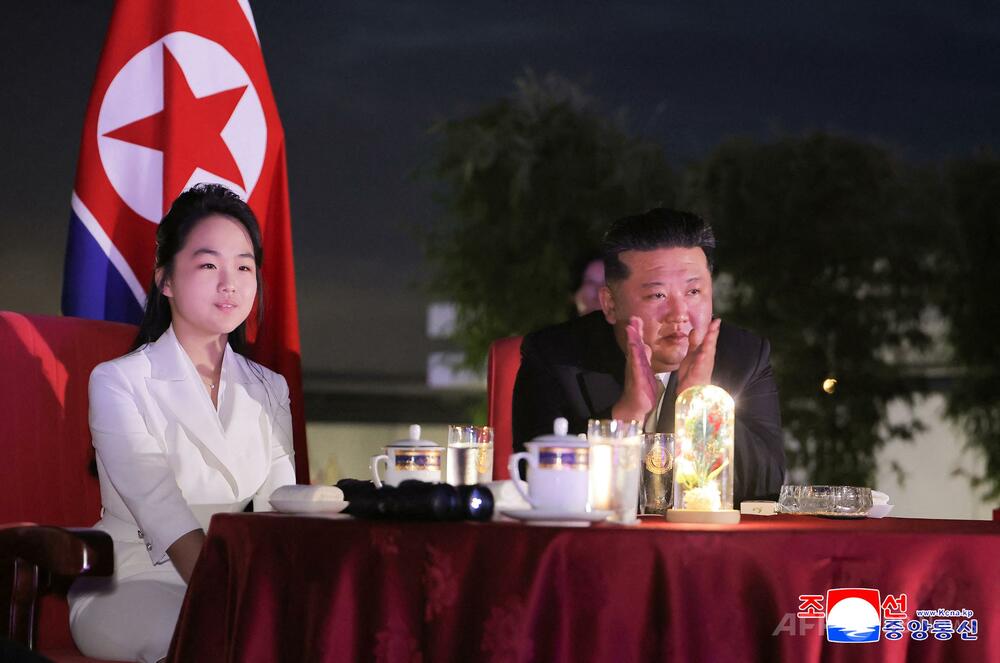 [B!] 金正恩氏の娘ジュエ氏、後継者と認定か 韓国情報機関