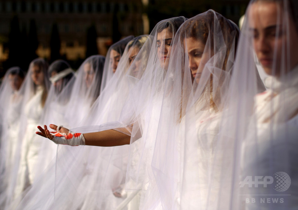 レイプ被害者と結婚すれば加害者を免罪、レバノンで法律撤廃 写真4枚 国際ニュース:afpbb News