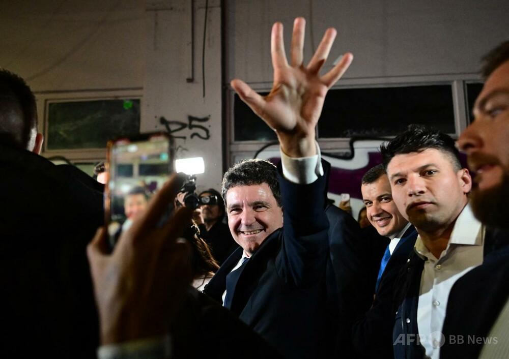 ルーマニアやり直し大統領選、親EU中道派が勝利 写真4枚 国際ニュース：AFPBB News