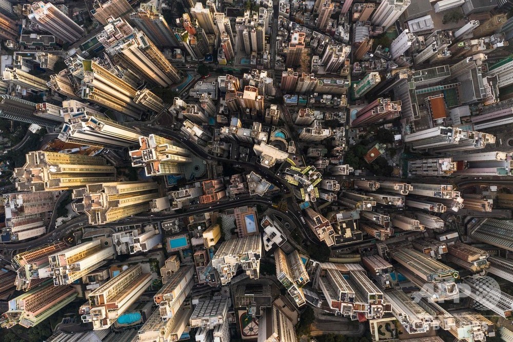 多様な表情を見せるコンクリートジャングル、空から見た香港 写真32枚 国際ニュース：AFPBB News