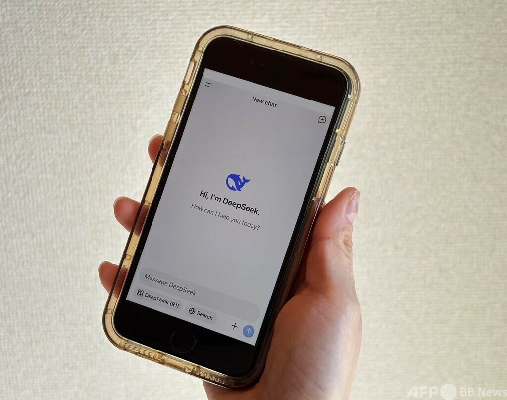 中国AI新星DeepSeek—低コスト革命とデータ利用の懸念 写真1枚 国際ニュース：AFPBB News