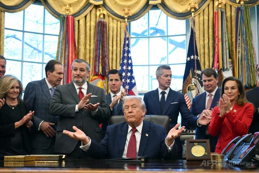 トランプ米大統領、前政権決定の燃費基準見直しを発表 写真3枚 国際ニュース：AFPBB News