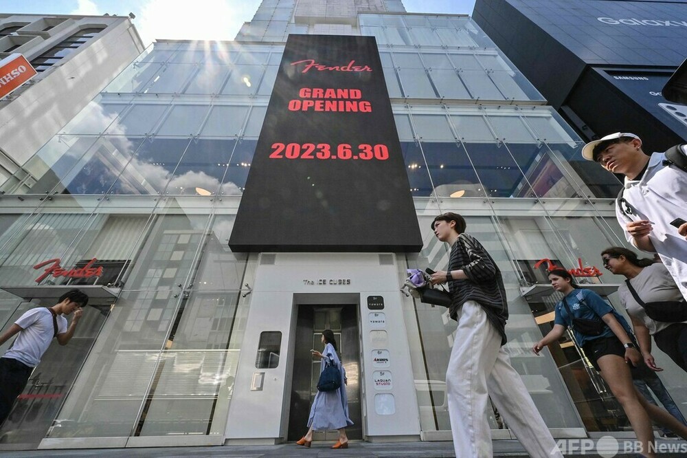 US guitar maker Fender opens first global flagship store in Tokyo 写真16枚 国際ニュース：AFPBB News