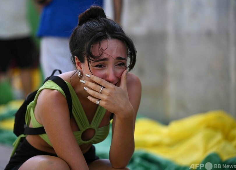 ブラジル敗退決定、母国のファンは落胆し涙 カタールW杯 写真12枚 国際ニュース：AFPBB News