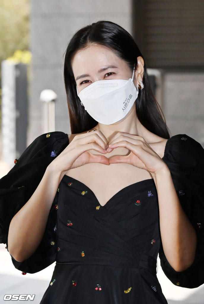 [★フォト] ソン・イェジン、プレ花嫁の美しい笑顔 – KOREA WAVE 写真枚 国際ニュース：AFPBB News