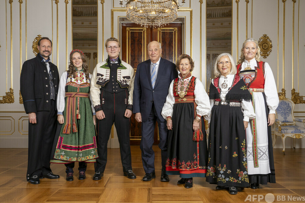 86歳ノルウェー国王、生前退位を否定 写真4枚 国際ニュース：AFPBB News